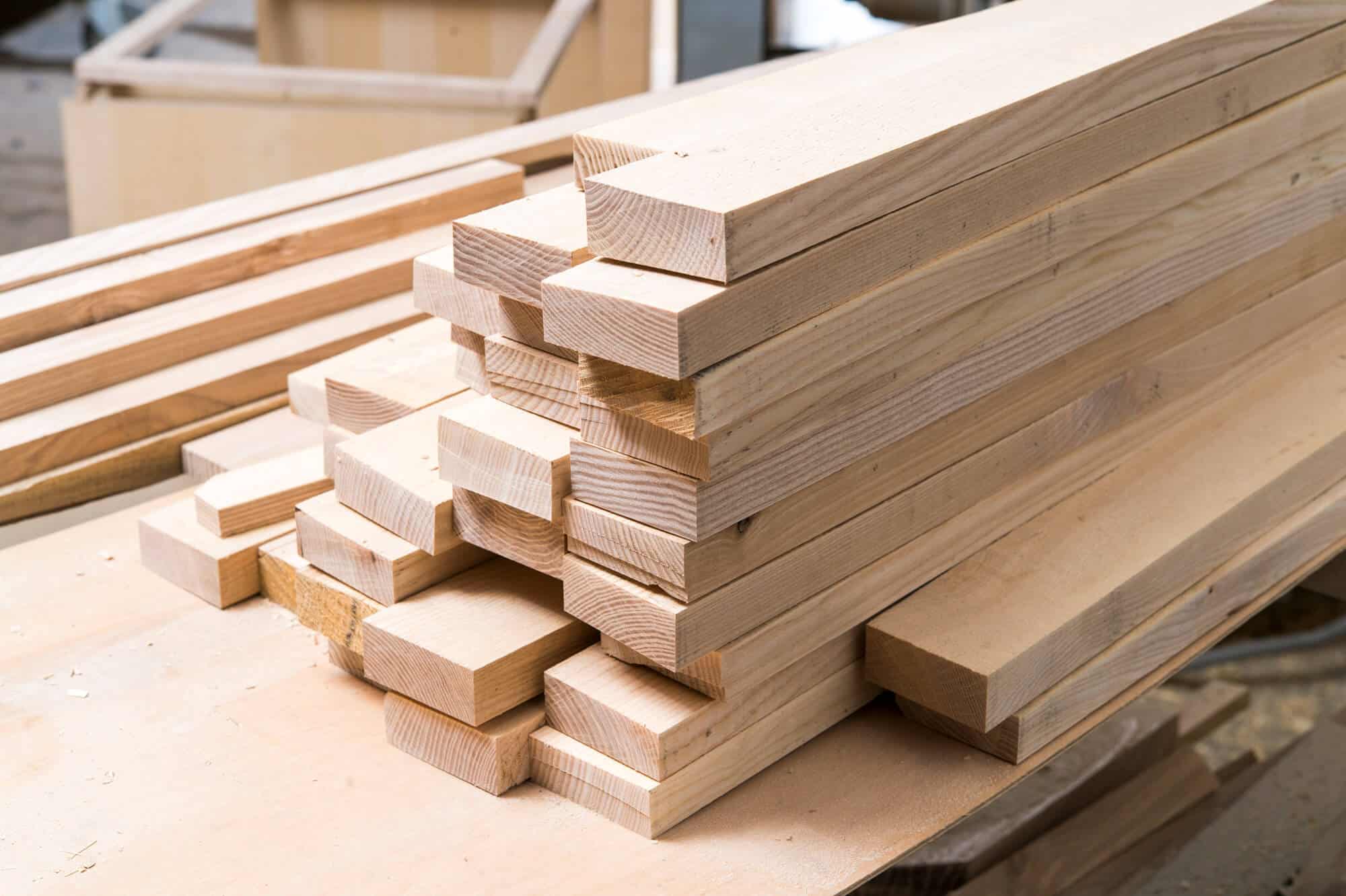 Welke houtsoorten kan je gebruiken voor een houten overkapping?